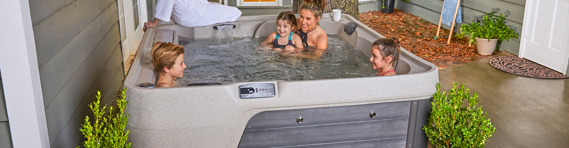 3 Reasons Why the Freeflow Spas is the Best Affordable Hot Tub